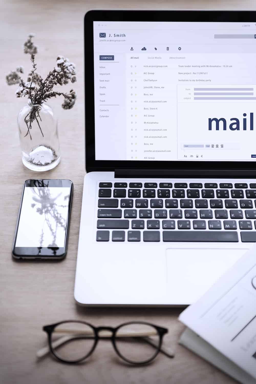 How to Code an HTML Email Signature — Web Designer Barbora Růžičková